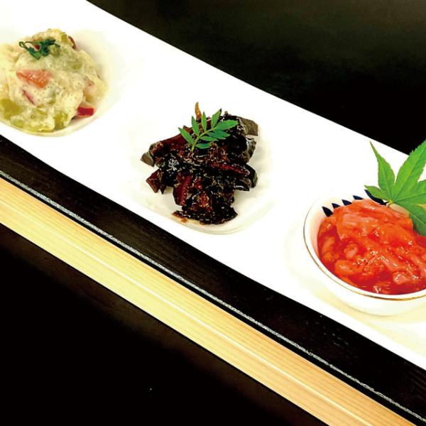 昆布に椎茸、真鱈子を合わせたわさび風味の佃煮。ツーンとしたわさびの風味がごはんやお茶漬けに大変よく合います。◇最終加工地：日本◇主要原材料：しょうゆ(国内製造)、砂糖、発酵調味料、マダラ卵(国産)、昆布、干し椎茸、わさび茎、香味ベース、広島...