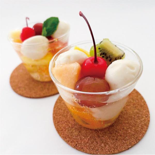 豆腐を配合し、弾力と付着性を抑えた、やわらかい豆腐白玉です。おやつや汁物等様々な料理にお使いください。嚥下調整食コード：4相当嚥下食ピラミッド：レベル4相当◇最終加工地：日本(大阪)◇主要原材料：豆腐(国内製造)、砂糖、大豆油、米粉、寒天加...