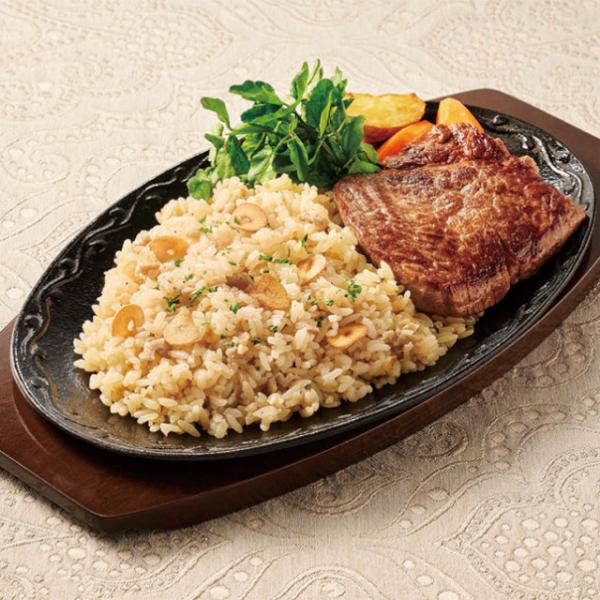 フライドガーリック、おろしニンニク、みじん切りのニンニクの3種のニンニクを使用して味と香りを演出。◇最終加工地：日本(香川)◇主要原材料：うるち米(国内産)、野菜(たまねぎ、にんにく)、牛肉、植物油脂、牛脂、食塩、しょうゆ、フライドガーリッ...