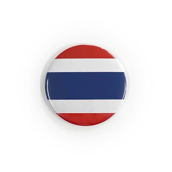 世界の国旗　缶バッジ【基本仕様】サイズ：直径約4.5cm材質：スチールイベントや海外旅行に大活躍。大き目サイズの国旗柄缶バッジです。大き目サイズなので図柄しっかりと視認できます。飾りとしてご利用いただけるほか普段使いに服やカバン、帽子などに...