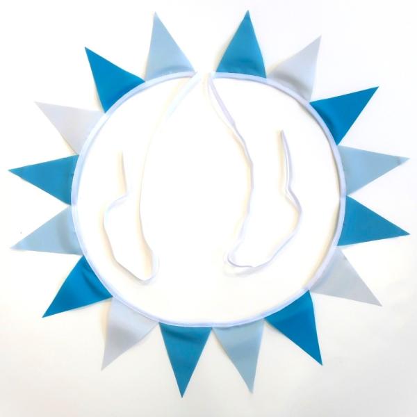 お部屋を可愛くデコレーション！フラッグガーランドミニ三角連続旗フラッグガーランドとは紐に連続する旗をあしらった装飾のことで、逆三角形の旗を連続したものが多いとされています。キャンプのテントの装飾や目印、誕生日・クリスマスなどパーティーの飾り...