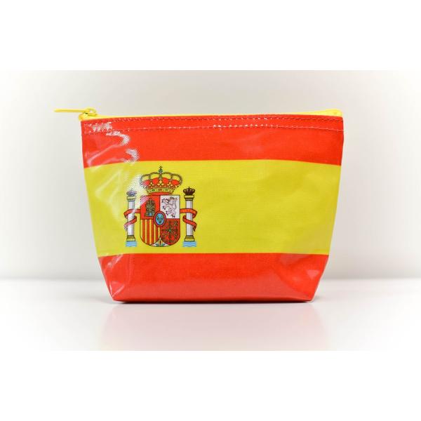 国旗柄をモチーフにした可愛い国旗ポーチ・ジッパー付き材質はコットン100％布地なので丈夫でしなやかです表面をラミネート加工してありますので、光沢感があって色落ちもなく、汚れがつきにくく、水をはじく撥水性があります●ご利用例充電器などのスマー...