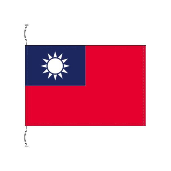 [卓上外国旗基本仕様]●国旗サイズ：16×24ｃｍ●材質：テトロン（トロマット）●縫製：四方ミシン縫製・取付けヒモ付き[日本紡績検査協会堅牢度試験証明書（番号039261-1）]●耐光堅牢度（3/4級試験）4級以上●洗濯堅牢度　変退色4〜5...