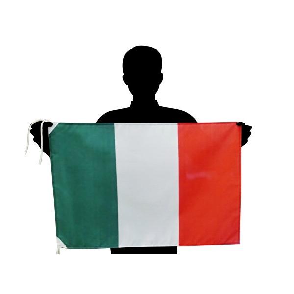 店頭装飾や各種イベントに定番サイズの世界の外国旗です。<br>在庫品限定、超特価、激安価格での販売です。　[基本仕様]●旗サイズ：50×75ｃｍ　●材質：ポリエステル100％　●縫製：取付けヒモ付き※付属品(なし）　　　　