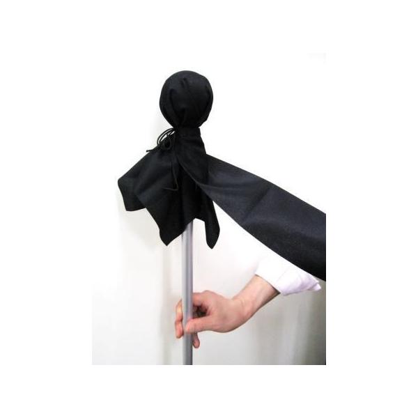 【基本仕様】●サイズ喪章リボン：9×210cm　国旗玉用黒布：50×50cm 外径10cmの国旗玉まで対応●材質：テトロン 140×210cmの旗用の弔旗用喪章セットです。弔意を表すために掲揚する旗に旗の竿頭（金色国旗玉）を黒布で覆い、その...