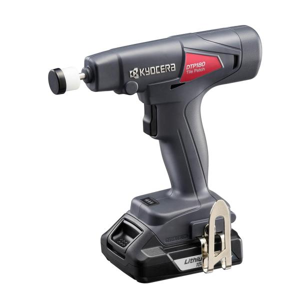 圧着張り工法に比べタイルの剥離を抑制できる密着張り工法に対応【用途】密着張り工法によるタイル貼り【特徴】・タイル張りと目地押さえ作業を一本化しているため一本目地の目地込み作業の手間が省ける・ハンマーによるタイル張りの際に発生しやすいタイルの...