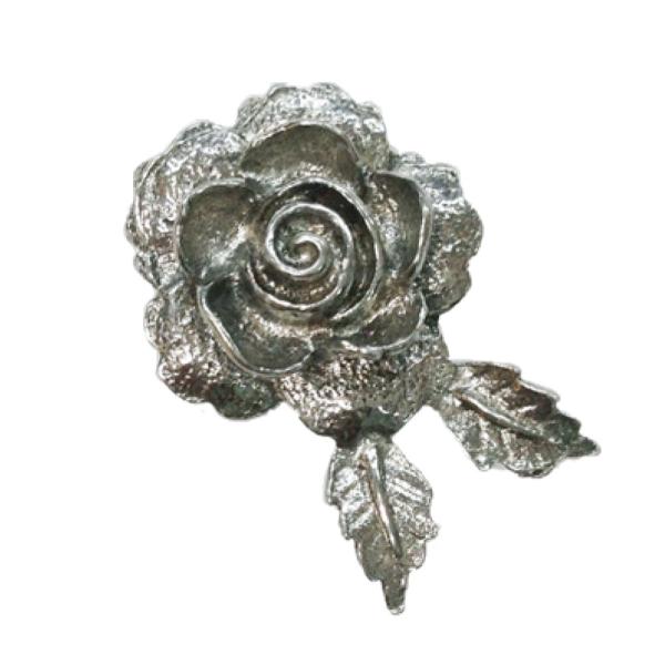 ■サイズ：約 2.3×1.5cm■材質：ピューター■製造：A.E.Williams（イギリス）1779年創業の長い歴史と伝統を持つ、英国A.E.Williams社のピンバッジ。"柔らかい金属"というピューターの特性を生かした繊細なデザインは...