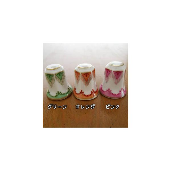 ■素材：陶磁器■サイズ：高さ 約2.5cm■製造：Lindner リンドナー（ドイツ）ドイツ南東部・バイエルンにあるリンドナー社のシンブルです。テーブルウェアを長年制作している老舗でその技術は小さなシンブルにも渡ります。