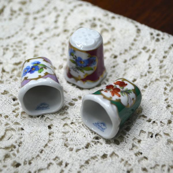 ■素材：陶磁器■サイズ：高さ 約2.5cm■製造：Lindner リンドナー（ドイツ）ドイツ南東部・バイエルンにあるリンドナー社のシンブルです。テーブルウェアを長年制作している老舗でその技術は小さなシンブルにも渡ります。シンブルはひとつひと...