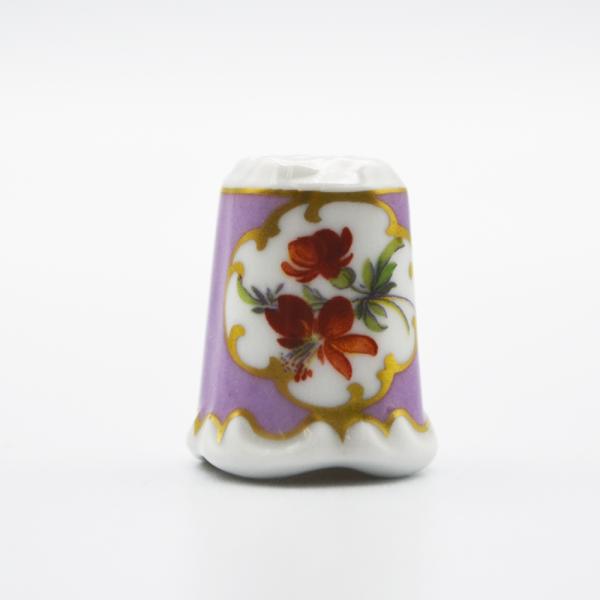 ■素材：陶磁器■サイズ：高さ 約2.5cm■製造：Lindner リンドナー（ドイツ）ドイツ南東部・バイエルンにあるリンドナー社のシンブルです。テーブルウェアを長年制作している老舗でその技術は小さなシンブルにも渡ります。シンブルはひとつひと...
