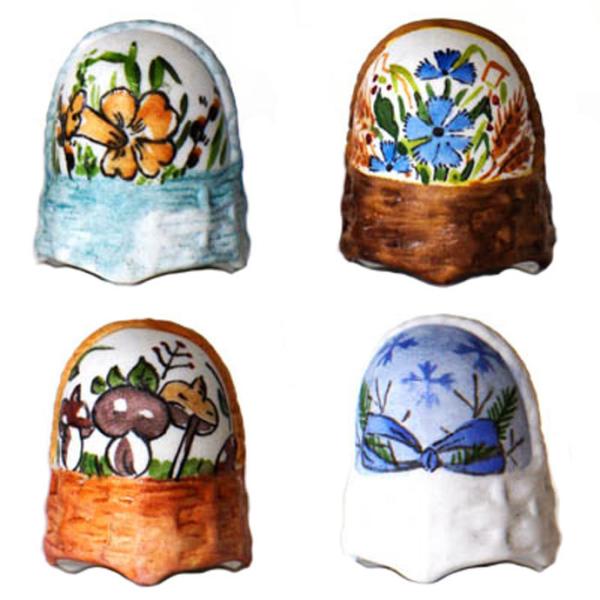 ■素材：陶磁器■サイズ：高さ 約2.5cm■製造：Lindner リンドナー（ドイツ）ドイツ南東部・バイエルンにあるリンドナー社のシンブルです。テーブルウェアを長年制作している老舗でその技術は小さなシンブルにも渡ります。シンブルはひとつひと...