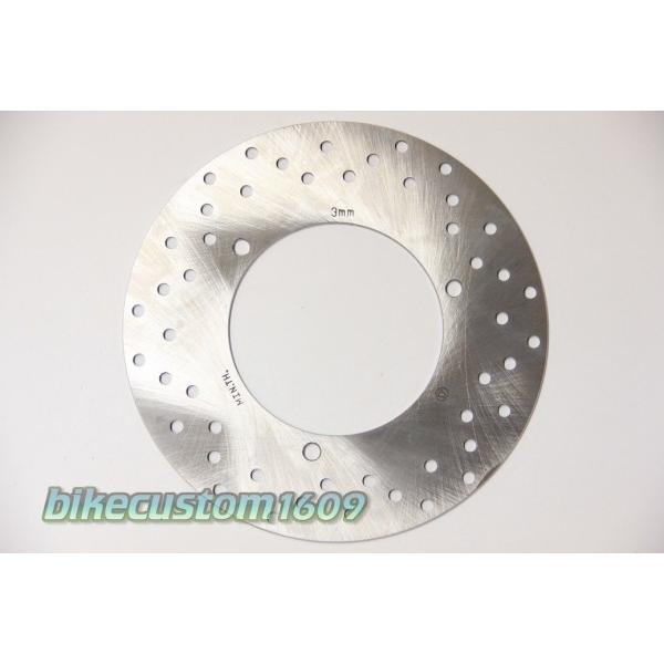 ■商品番号YP2-004■商品概要商品内容：ローター本体　　　　　　　カラー：金属付属品：なし■適合車種▼YAMAHAマジェスティー250/C SG03J （全年式）3連　5連■注意事項(1)商品は新品ですが、製造過程、輸送、保管などの時若...
