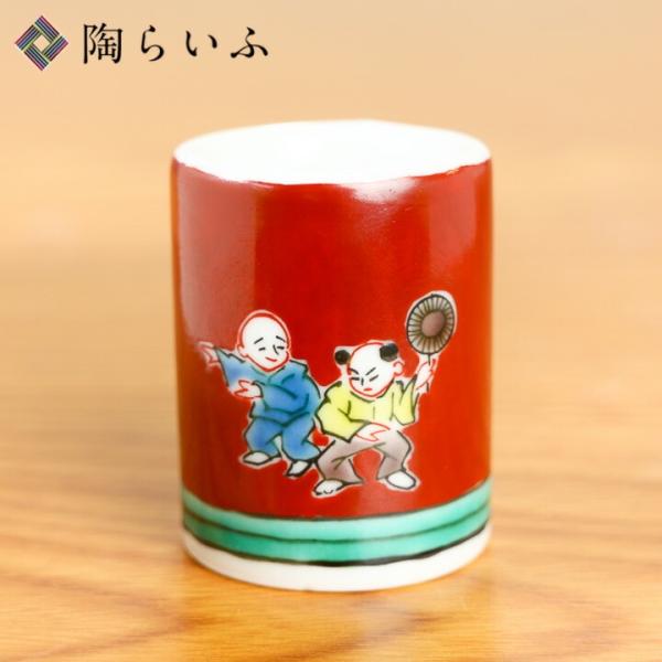 商品名：(九谷焼)九谷ハブラシスタンド 木米/美山窯＜日常で彩りを楽しむ＞歴史ある伝統の九谷焼の美しさを、身近に感じられるハブラシスタンドです。口径が広く安定しているため、2本の歯ブラシや小型の電動歯ブラシ、カミソリも立てられます。どんな空...