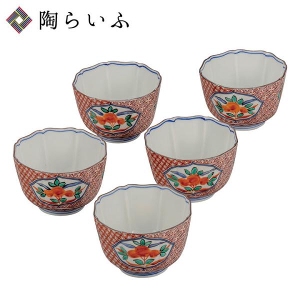 商品名：九谷焼 3号小鉢揃 赤絵 ＜約360年続く歴史ある、九谷焼の世界＞九谷焼の特徴は、「呉須（ごす）」とよばれる藍青色で線描きし、「五彩」とよばれる、赤・黄・緑・紫・紺青の5色での絵の具を厚く盛り上げて塗る彩法です。絵柄は大胆な上絵付け...