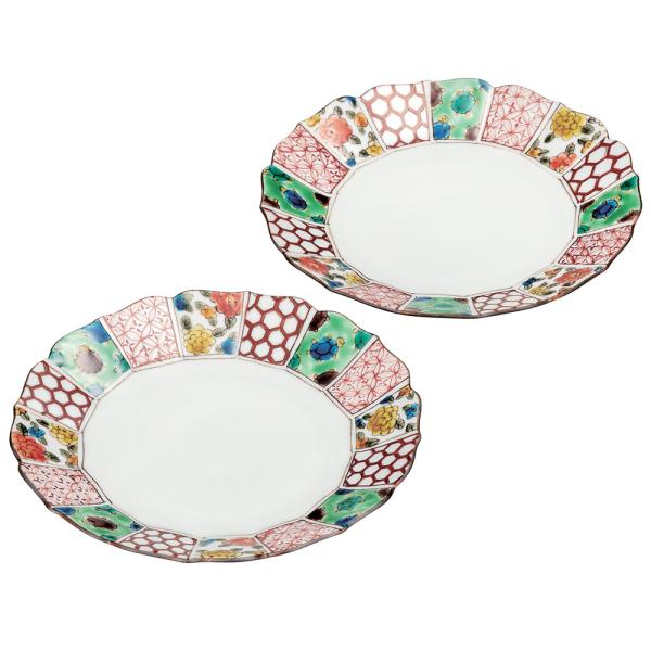 商品名：九谷焼 6号ペア皿 マリーゴールドと吉祥紋/双鳩窯＜約360年続く歴史ある、九谷焼の世界＞九谷焼の特徴は、「呉須（ごす）」とよばれる藍青色で線描きし、「五彩」とよばれる、赤・黄・緑・紫・紺青の5色での絵の具を厚く盛り上げて塗る彩法で...