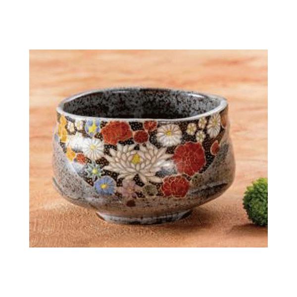 【花詰（はなづめ】大正二年に金沢の名工水田四郎によって九谷に伝わった技法です。器の表面を様々な花で敷き詰め、花の輪郭を金色で描いた意匠が特徴です。九谷焼の豪華絢爛を代表する画風です。≪九谷焼の特徴≫　九谷焼は、「呉須（ごす）」とよばれる藍青...