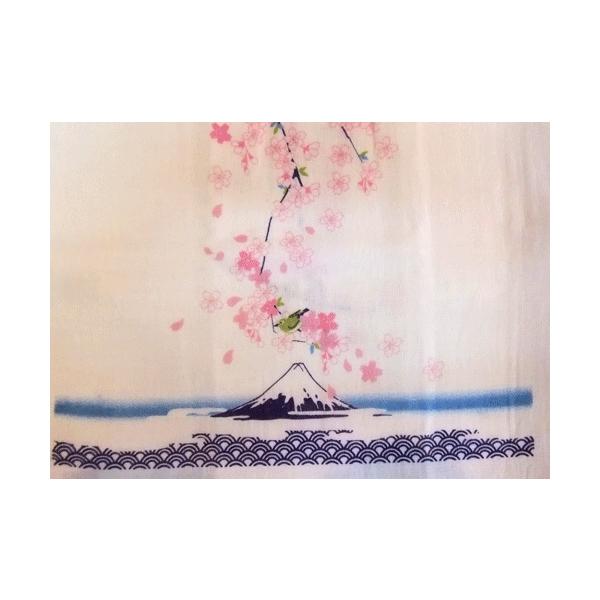 ふわふわ、やわらかな「はごろもガーゼ」。安全性を重視し、四国山系を源とする天然ミネラル水をたっぷりと使いながら植物性の純石鹸や天然抽出オレンジオイルなどでゆっくりと洗い上げます。時間はかかりますが、素材選びから後処理まで一切の妥協をしないか...