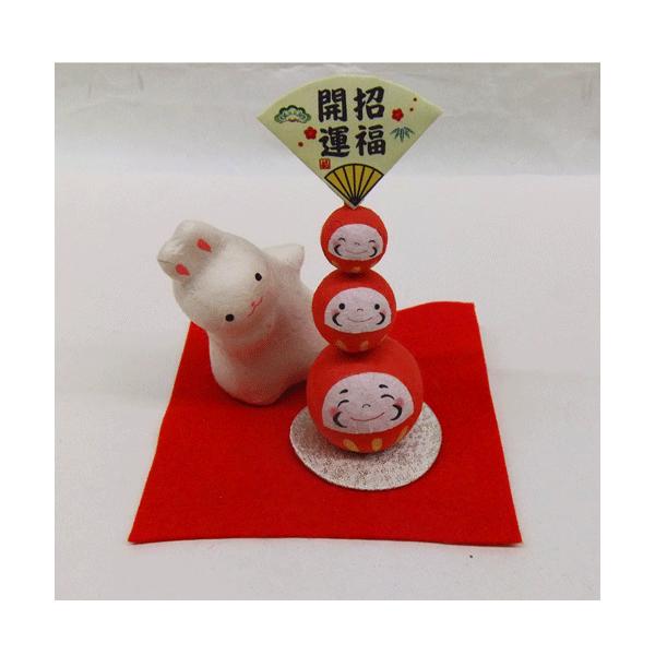 うさぎは、一度に沢山の子どもを産むことから「子孫繁栄」「家族愛」の象徴と言われています。また、耳が大きく情報収集能力が優れていることから「社交運」「商売繁盛」と幸運を運んできてくれます。うさぎの前に大きく飛び跳ねる姿から、物事が躍進する年と...