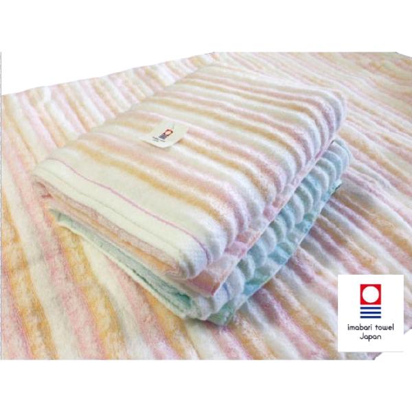 ○送料無料○今治×無撚糸のふわふわもこもこのバスタオル。○立体感とさわり心地が癖になる新触感のバスタオル。■サイズ：約70cm×120cm■カラー：ピンク　　　　　ブルー