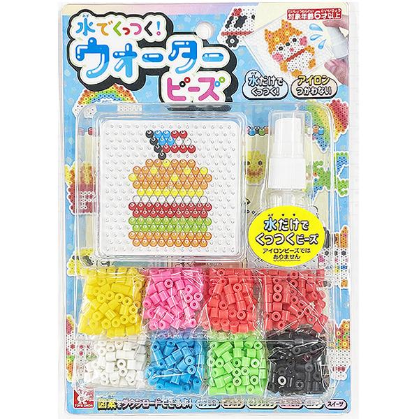 プレートにビーズをのせて水をかけるだけ！ビーズ約520個入り！(各色約65個)型紙イラスト4枚付き！※数量がたくさん必要な場合は別途ご相談ください。発売日：パッケージサイズ：160×230×25mm使用電池：不要対象年齢：6歳以上メーカー：...