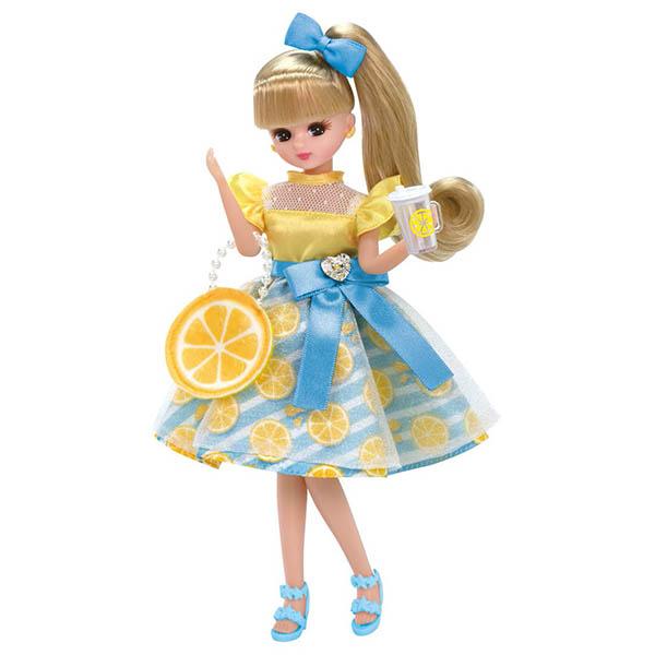 リカちゃんドールシリーズ♪ストライプにレモンの柄が、爽やかでかわいいドレスと、レモンバッグやドリンクがポイント♪ドリンク、レモン柄のバッグ、クツ、リボンがついています。セット内容 人形（ドレス、リボン、イヤリング、下着着用）(1)、バッグ(...