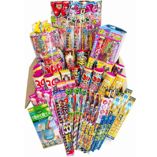 手持ち花火、噴出花火などいろいろな花火がたくさん入ったセットです。手持ち花火200本！噴出花火約15本、打ち上げ花火約4本が入った大容量のセットです。花火屋さんに作ってもらった厳選セットをぜひお楽しみください。※生産時期によりセット内容物、...