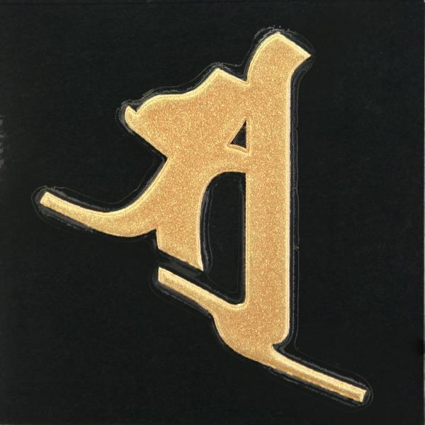 ■日本製■柄サイズ　約W2.7cm×H3.0cm■シールサイズ　W3.5cm×H3.5cm柄のみが残るタイプのステッカーです。貼り付けかんたん、他に類を見ない質感と輝き、抜群の耐久性と粘着力！スマホカバー等に貼り付けるのに調度なサイズ！スス...