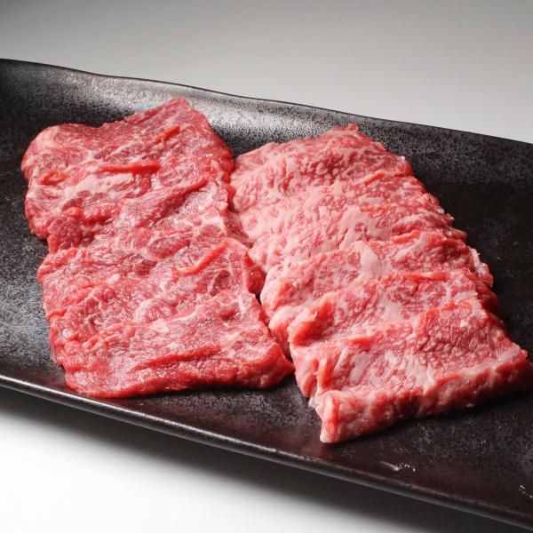 「帯広牛 BLENDED BEEF」サシがきれいに入った肉の旨味と脂の甘みを両方味わえる帯広牛モモ焼肉用200ｇです。帯広牛のモモ肉を焼肉用にカットしました。内容量帯広牛モモ焼肉用200ｇ冷凍品です。鮮度が落ちないようにスライス後速やかに急...