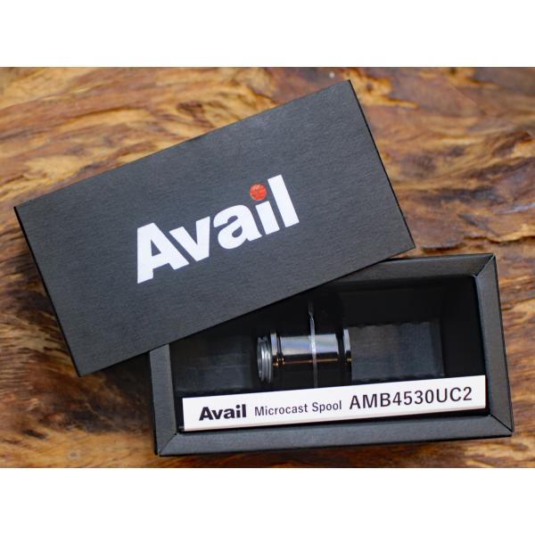 MicrocastSpool AAMB4530UC2（溝深さ3.0mm）スプールの総重量を軽減することで、大きなプラグしかキャスト出来なかったリールが小型プラグまでキャスト出来るようになります。 軽量プラグのキャスト、飛距離の向上、コントロ...