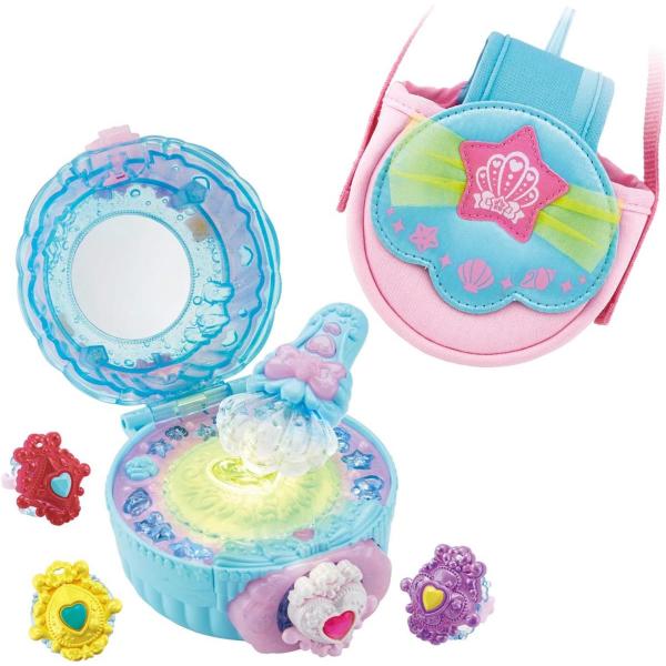 「トロピカル〜ジュ！プリキュア」の変身アイテムと「トロピカルパクトキャリー」のセットです。変身メロディとセリフに合わせてメイクアクション！プリキュアの変身なりきり遊びが楽しめます。変身ハートクルリングを付け替えることで、4人のプリキュアの変...