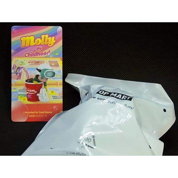 デザイナーズトイメーカー POPMART社の MOLLY 子どものころシリーズから、「I Needed to Cool Down」になります。【商品の状態及び付属品について】・中袋未開封品※商品確認の為に箱は開封していますが、コンデションと...