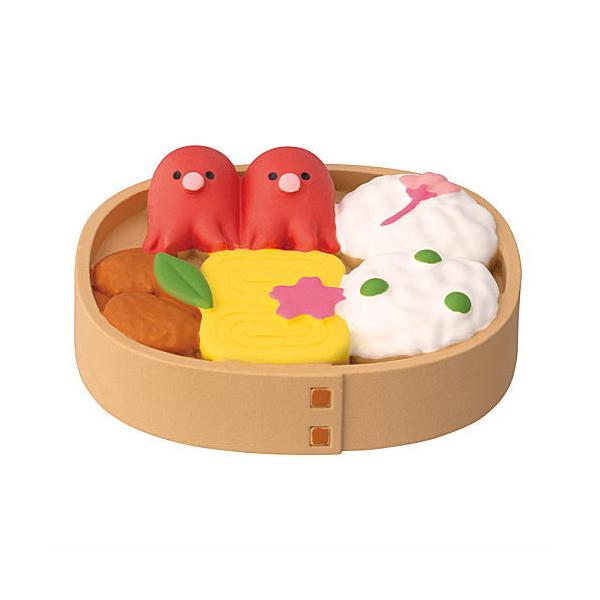 ▼この商品は【【花見わっぱ弁当 (ZSA-16558R)】 DECOLE concombre デコレ コンコンブル ひなまつり2026】です。■サイズ：約47×38×h16mm■素材：ポリレジン製■原産国：ベトナム■56716■メーカー：デ...