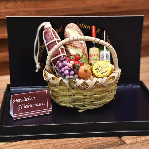 ▼この商品は【【Reutter】ロイターポーセリン ピクニックバスケット [RP1403-6]】です。ドイツロイター社製のミニチュアです。※製造ロットにより、果物の種類が多少異なる場合がございます。※小物は接着されています。■アクリルケース...