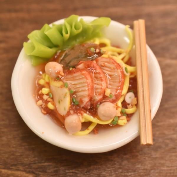 ▼この商品は【ミニチュアフード 麺料理シリーズ [SM-FND06]】です。1/12スケールのミニチュア ドールハウス用の小物です。海外輸入商品の為、塗装などにムラがある場合がございますのでご了承ください。ミニチュア麺料理シリーズです！ハン...
