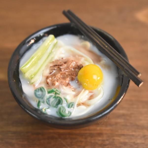 ▼この商品は【ミニチュアフード タイのうどんシリーズ [SM-FUD03]】です。1/12スケールのミニチュア ドールハウス用の小物です。海外輸入商品の為、塗装などにムラがある場合がございますのでご了承ください。ミニチュアタイのうどんシリー...