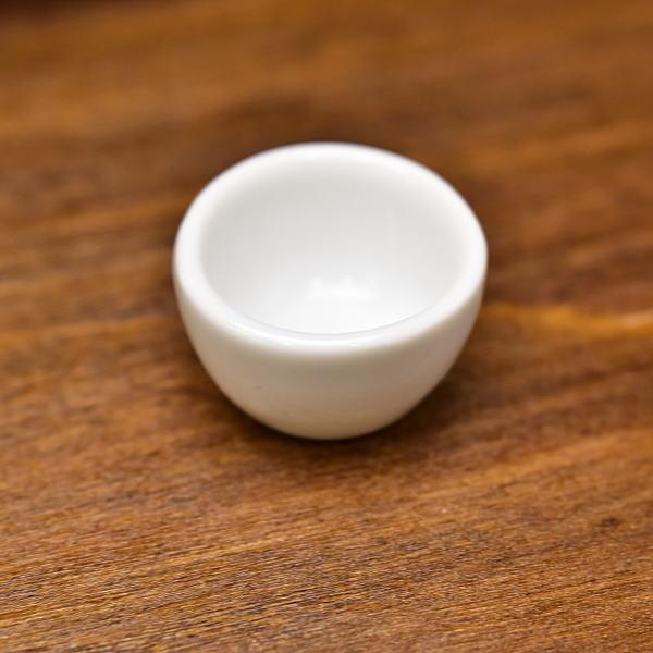 ▼この商品は【ミニチュア雑貨 陶器 Sサイズ [SPLP14] (セラミックボウル/カラー：ホワイト)】です。1/12スケールのミニチュア ドールハウス用の小物です。海外輸入商品の為、塗装などにムラがある場合がございますのでご了承ください。...