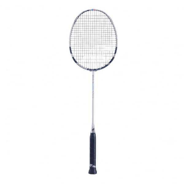 ■バリエーション：シルバー(3011)■メーカー：バボラ(Babolat)・サイズ：1(4UG5・カラー：シルバー(3011)・素材：ハイモジュラスグラファイト・原産国：中国優れた操作性を発揮。幅広く使いこなせるオールラウンドモデル