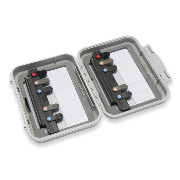 ■メーカー：C&amp;F Design・品番:CF-1610THR+・重量:148g・サイズ:16.2×10.6×3.8cm・タイプ:スレッダーフライのセットされたスレッダーを取り外すことなく、アイにティペットに通すことのできるフライケー...