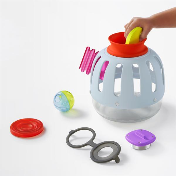 ■メーカー：ピープル・対象年齢：１歳以上・出し入れしながらあちこち探索!・世界の１歳の根源的な好奇心を追究し、１歳が自然と使い方・組み合わせを試行錯誤するよう設計、デザインされています。成長と共に1歳自身が遊びをどんどん創造していきます。・...