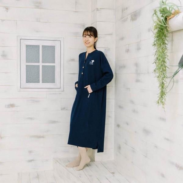 【ベビーザらス限定】人気キャラクター、スヌーピーのマタニティパジャマです。ワンピースタイプのパジャマです。