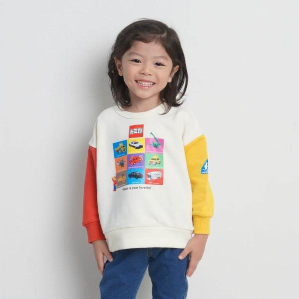 【ベビーザらス限定】大人気インフルエンサーkie（@kie_158）さんプロデュース商品☆みんな大好き！トミカのトレーナーです。バイカラーの袖のトレーナーにトミカのはたらく車のボックスアートがおしゃれでかっこいいい！ベビーザらス限定デザイン...