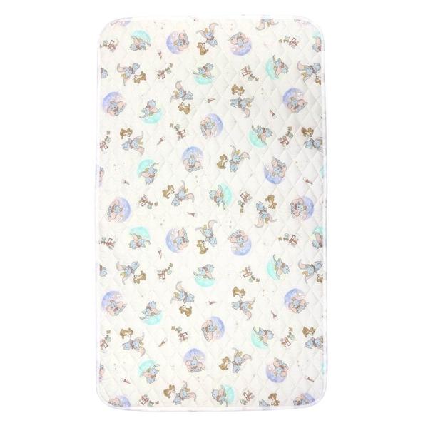 裏側の四隅にゴムが付いているので、レギュラーサイズのベビー敷きふとん(70×120cm)にぴったりフィットします。寝返りが多い赤ちゃんでもずれにくくて安心♪ご家庭で手洗いできるので、いつでも清潔にお使いいただけます。