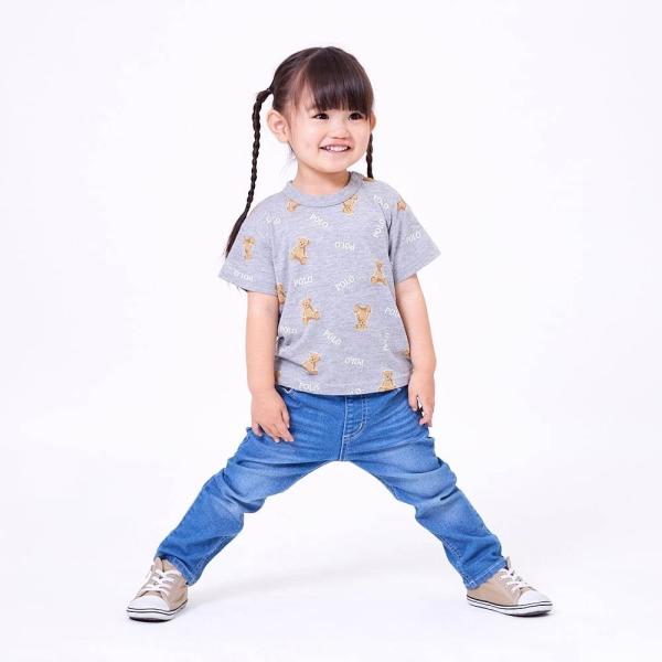 クマの総柄が可愛いTシャツです。＜サイズ＞80cm：身丈34cm、身巾29cm、肩幅28cm、袖丈8cm90cm：身丈37cm、身巾30cm、肩幅29cm、袖丈9cm＜素材＞天竺＜組成＞本体：ポリエステル65％、綿35％リブ部分：ポリエステ...