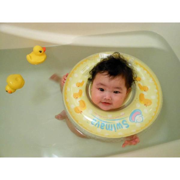 , 対象：18か月まで、かつ体重11kgまで(浮き輪に顎が乗るようになってからご使用ください）スイマーバは赤ちゃんが生まれて初めてエクササイズすることを目的に開発された、うきわ型スポーツ知育用具。