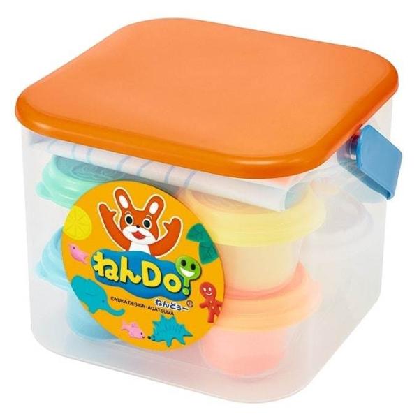 お片づけケースがついて、お片づけも持ち運びも楽々。