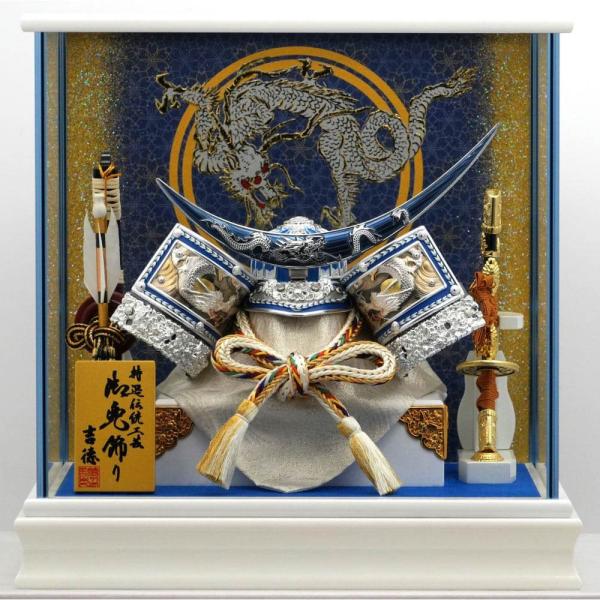 , ＜全国無料配送＞初節句のお祝いに。トイザらス・ベビーザらスがおすすめする『兜ケース飾り「伊達政宗向い龍白塗」』の五月人形です。