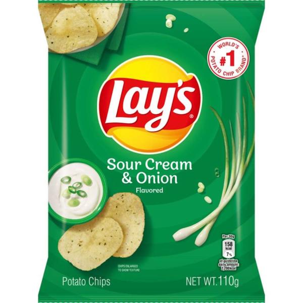 レイズ ポテトチップスは1932年にアメリカのテネシー州で誕生し、世界中で愛されているポテトチップスです。薄くカットされたポテトチップスの軽い食感はそのままに、オニオンの旨味が効いた、まろやかでコクのあるサワークリームの味わいを再現しました...