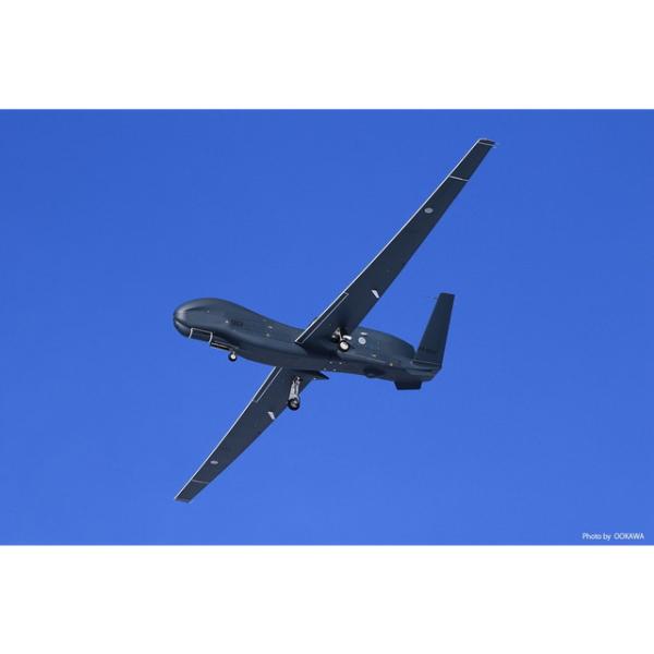 プラッツ 1/72 航空自衛隊 無人偵察機 RQ-4B グローバルホーク 三沢基地 偵察航空隊 プラモデル AC-76■メーカー：プラッツ(PLATZ)