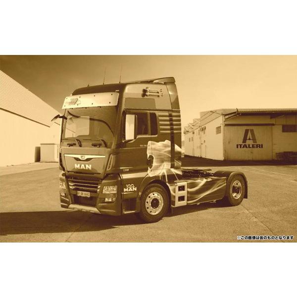 1/24スケールでドイツのトラックメーカー、MANが2014年に発表したTGX D38を再現したプラスチックモデル組み立てキットです。中でもエクストルーセント・スリーパーキャブを装備したXXLタイプをモデル化しています。このキットではラジエ...