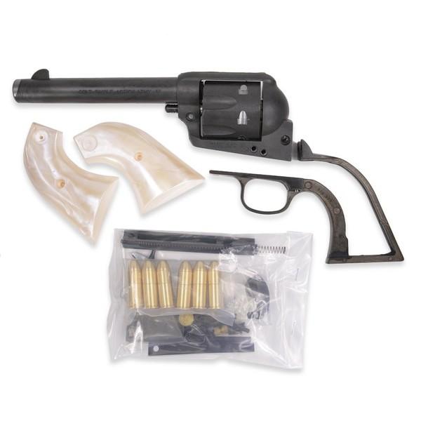 【発売日：2026年04月30日】お休みの日はモデルガン・キットを作ろう！詳細なマニュアル付きで組み立てやすく、プラモデル感覚でお楽しみいただけます。SAA.45ピースメーカーの動作メカニズムを理解しながら楽しく制作できる、リーズナブルな価...